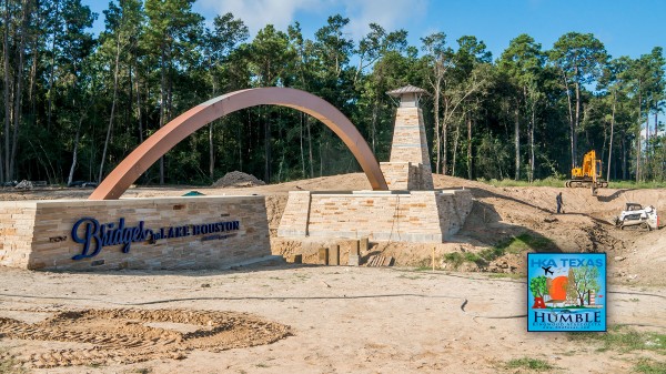 Bridges on Lake Houston prepares to open in October 2014