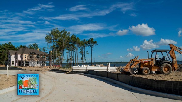 Bridges on Lake Houston prepares to open in October 2014