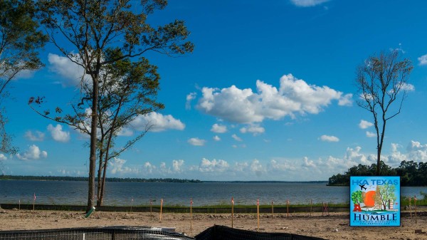 Bridges on Lake Houston prepares to open in October 2014